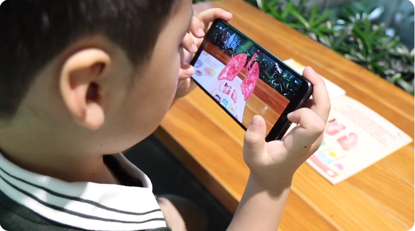 AR – Thebomenet